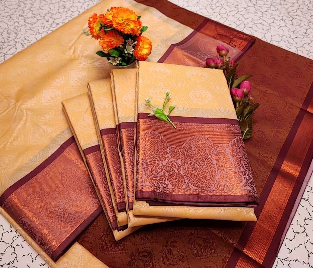 3D Embossed Karizma Silk Saree – Contrast Pallu, Copper & Silver Zari ...